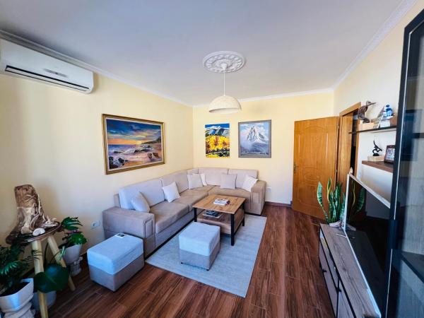 Cozy Central Apartment - Tirana