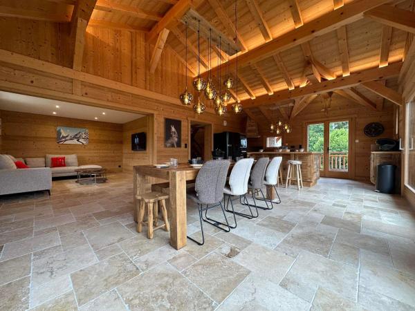 Grand Chalet 5 Chambres, Calme, Proche Commerces, Babyfoot, Appareils Raclette Et Fondue - Fr-1-624-165 - Verchaix