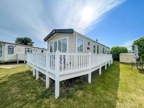 Stunning 6 Berth Caravan With Decking At Cherry Tree Park In Norfolk Ref 70802c - Great Yarmouth