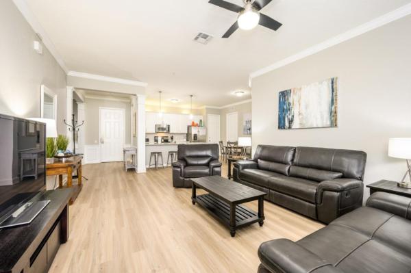 Epic Universe Beautiful Modern Condo - Vista Cay Resort - 2007 - Winter Garden, FL