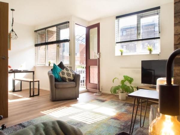 Diamond House - 3 Bedroom House - Sheffield