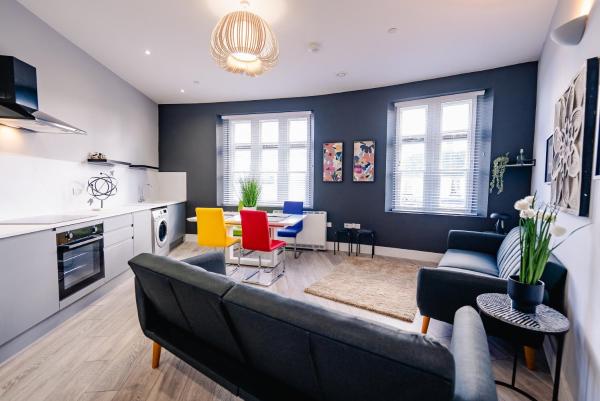 Stylish Spacious 2-bed & High Ceiling - Cardiff
