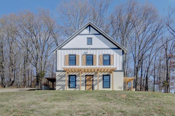 Luxury Barndo 2as Europestyle Farm Stay Fresh Eggs - Jefferson City, TN