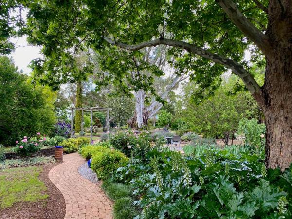The Retreat At Froog Moore Park - Tamworth