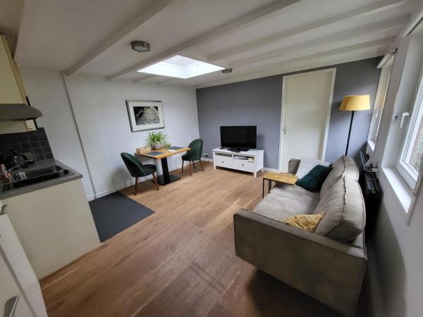 Spacious Private Guest House - Zeist