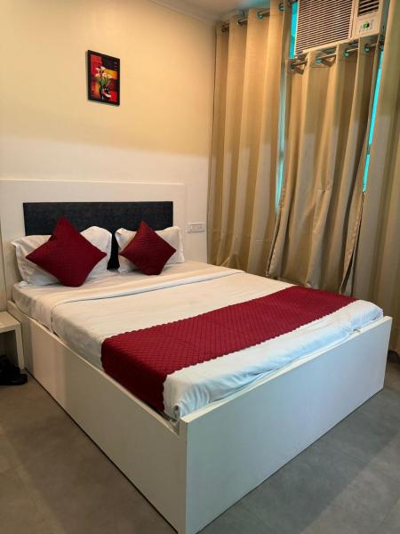 Hotel Chandigarh Elite - Mohali
