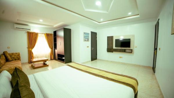Executive Luxury Room - Sleeps 2 - Pool - Gym - Nigeria