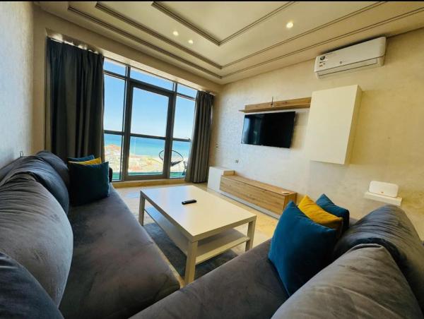 Seafront 2 Bedrooms Flat - Tangeri
