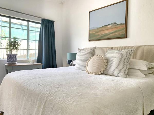 The Town House - Lower Knysna Central - South Africa