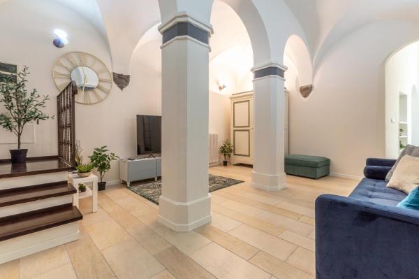 La Danza Delle Farfalle - Siena