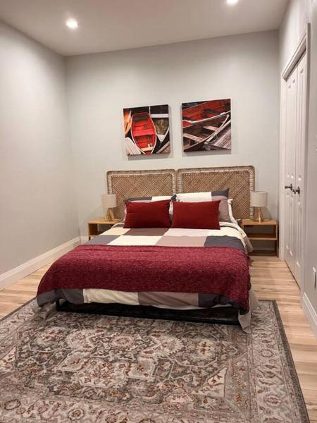 Stylish 3-bdrm Suite W Free Parking - Waterloo, ON, Canada