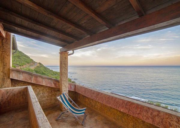 Villas In Porto Corallo Just 400 Meters From The Sea - Sardaigne