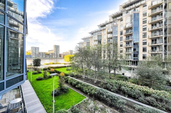 Bright Riverside 2 Bed Haven With Balcony - Modern Comfort In Battersea - Chelsea