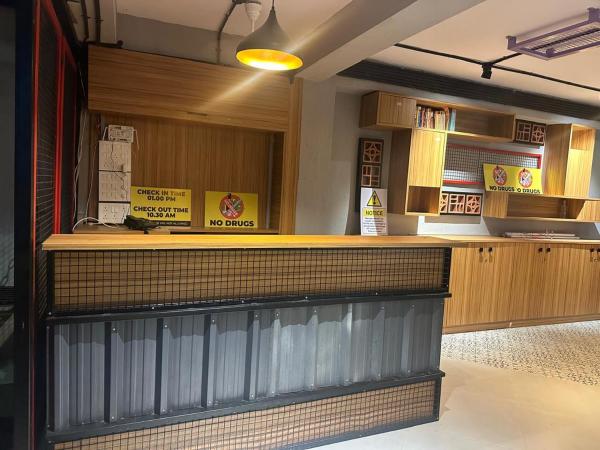 Travotale Hostel And Cowork Koregaonpark Pune - Maharashtra