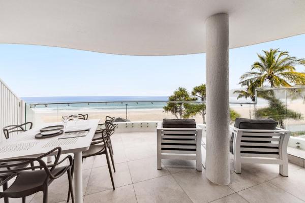 La Mer, Stunning Beachfront Designer Dream - Noosa