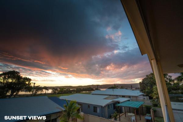 Sunsets On Murchison Full House - Kalbarri Wa - Kalbarri