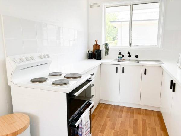 Halloran Street - Convenient Living In Turvey Park - Wagga Wagga