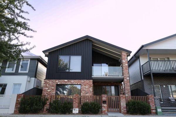 Stylish Stay 4br Central Wagga - Wagga Wagga
