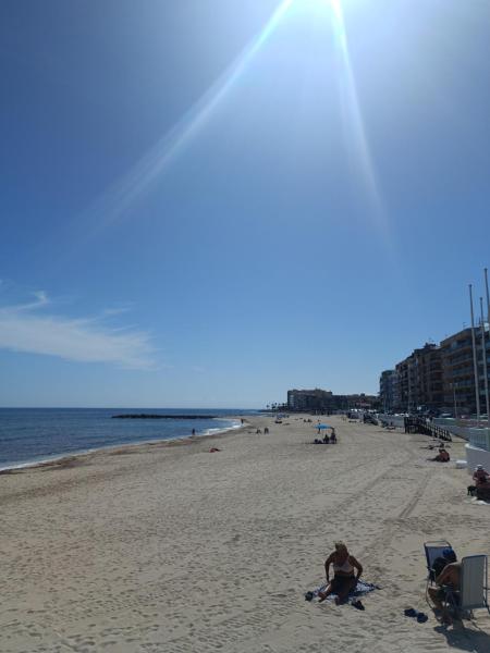 Pmt14 - City Apartment By The Beach With Pool - Torrevieja