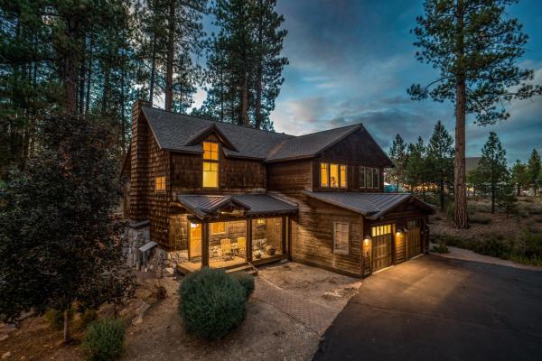 The Cottages - Ski Shuttle, Ski Valet, Mountaintop Dining - 2-bedroom - Truckee, CA