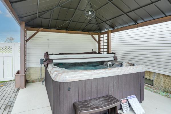 Hot Tub, Lake Access, And Dock Port Clinton Retreat - Lake Erie, PA