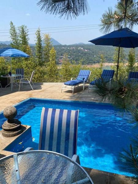 Casa Vallesana, En El Coporito - Valle de Bravo