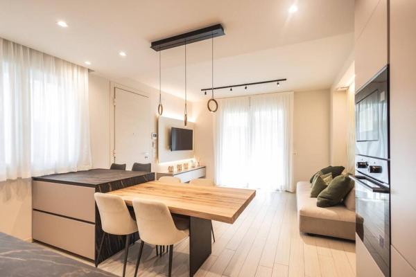 New Modern Seaside House With Garage - Riccione