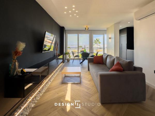 Pink Lake View Apartment - Costa Blanca