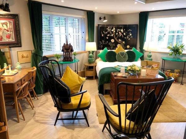 Karmacations Luxe Detached Villa,lake Spa,gardens - Dorset