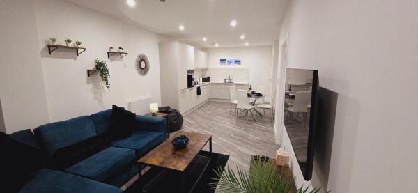 Abbey Corner By Nivaas 2-located In The Heart Of The City Centre-5 Minute Walk To Train Station-20 Minutes To London Via Train - Reading Station