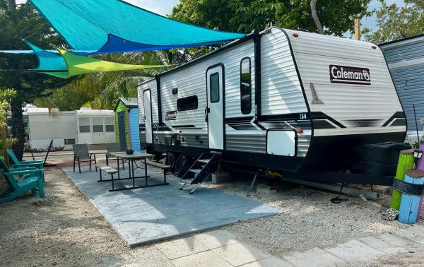 Rv By The Sea - Glamping In The Keys - Sleeps 6 - Key Largo, FL