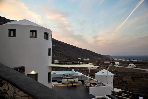 Horizon Mills - Oia