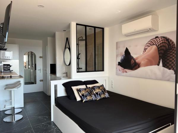 Au 69 Du Village Naturiste - Agde