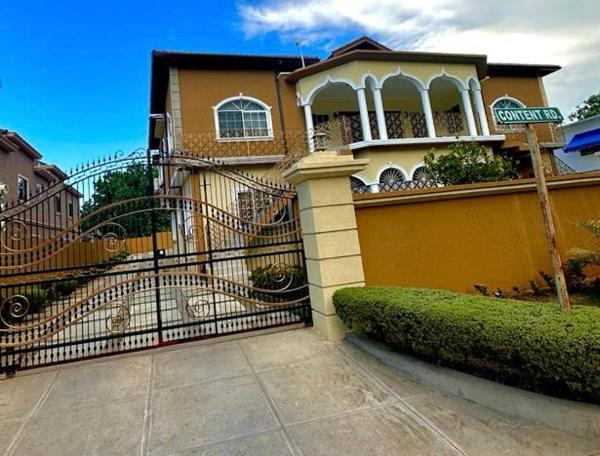 White House By White River - Jamaica