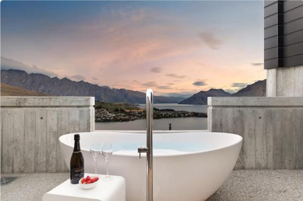 No.8 Queenstown - Queenstown