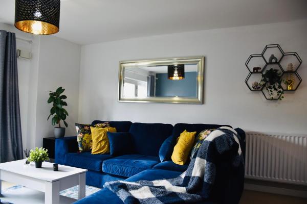 Luxurious & Spacious 2 Bed Apartment In Milton Keynes - Hertfordshire