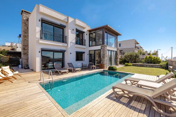 Elegant Villa Private Pool & Stunning Views - Gümbet