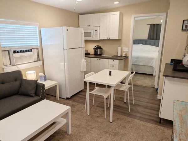 Private Entrance 1 Bd Guest Suite In Cypress Gardens Near Legoland - Winter Haven, FL
