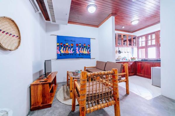 Roots At Train's House - Zanzibar