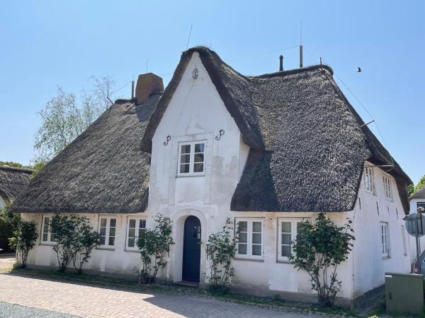 Kapitänshaus Von 1712 - Neu Saniert - Nieblum