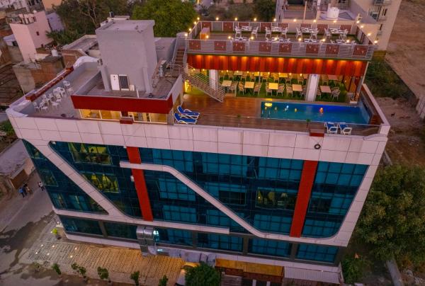 Pax Hotel Grand Blue 3 Min Walk From Udaipur City Railway Station - Udaipur