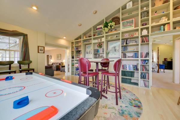 The Country House - Kalkaska Retreat With Fire Pit - Kalkaska, MI