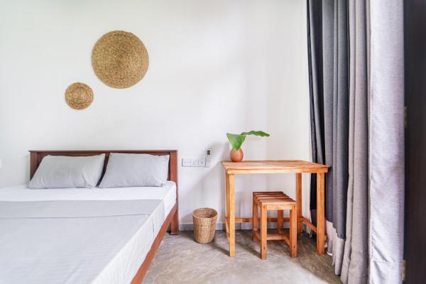 Drifter - Rooms & Food - Mirissa