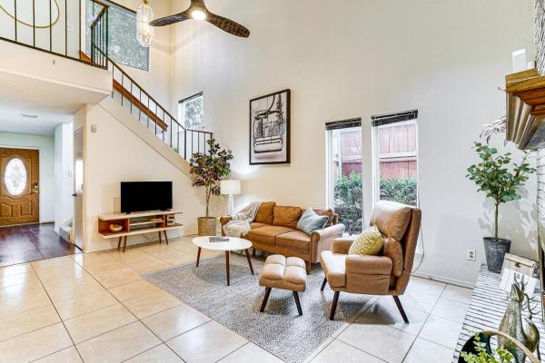 4 Mi To Atandt Stadium Townhome In Fort Worth - Dallas/Fort Worth Airport (DFW)