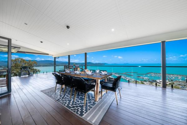 Seven Islands - Airlie Beach