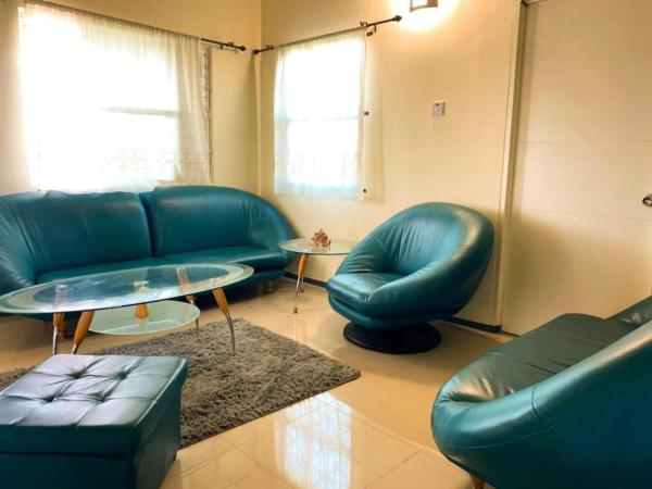 Paradise Villa Cove Shared Room 2 - Jamaica