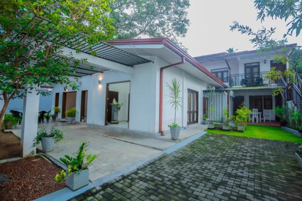Thuli Villa 3 Bedroom Villa - Sri Lanka