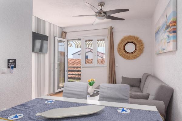 Apartment Bougainvillea - Trogir