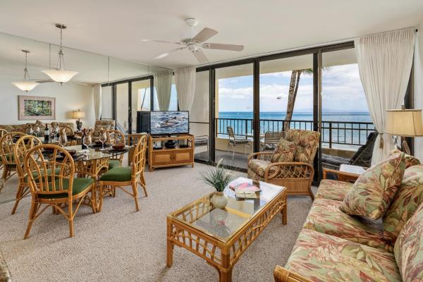Sugar Beach 316 Front Row Ocean Views In Beautifully Upgraded Beachfront Condo - Kahului, HI