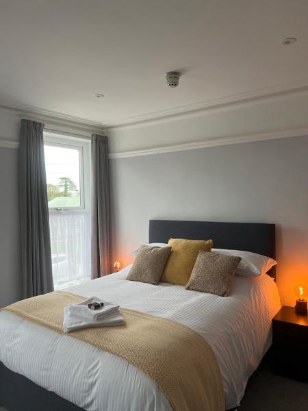 Brynhyfryd Guest House - Cardigan
